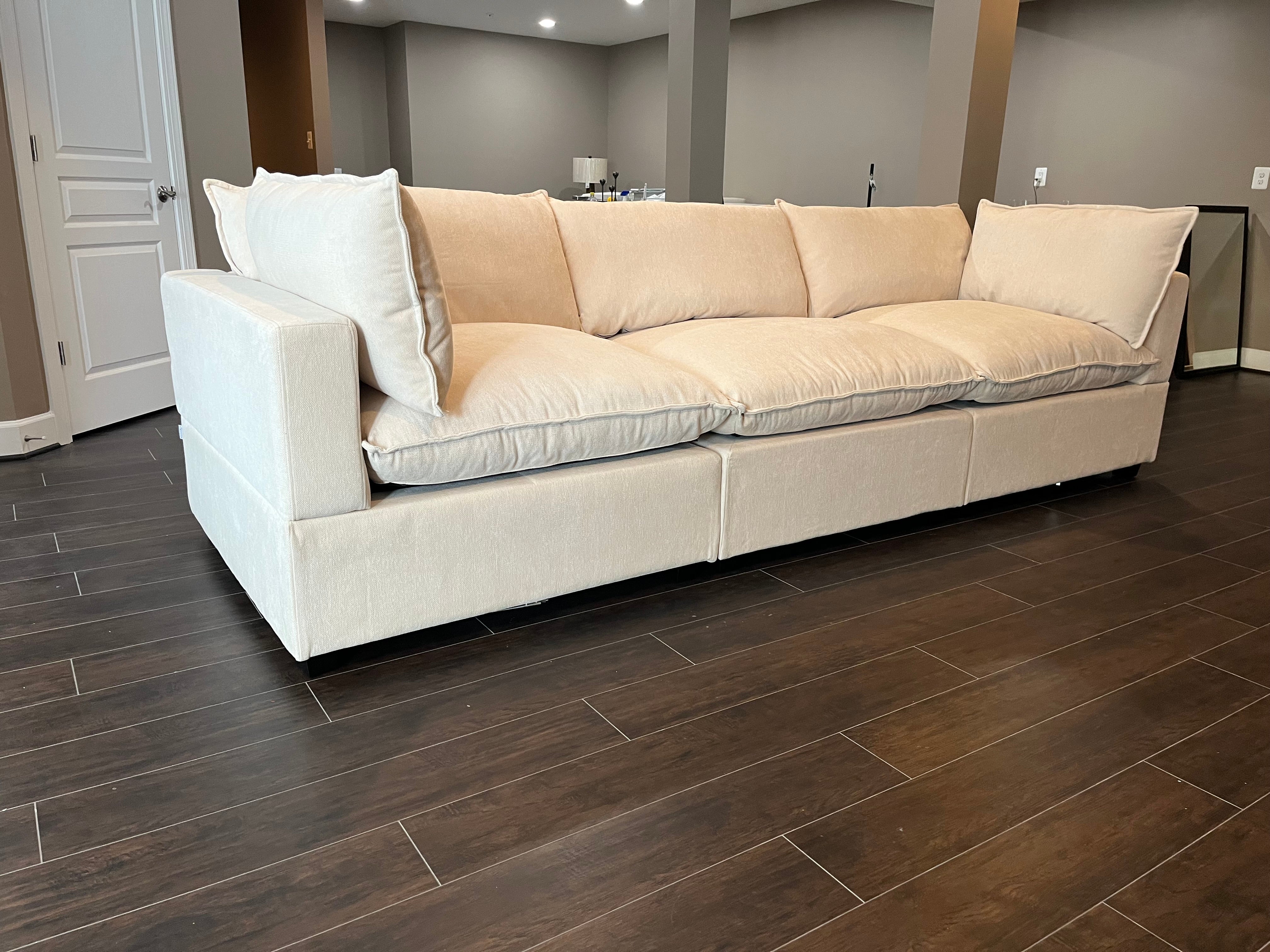 Bellamia Collections Luna 3 Seat Sofa – District Couches